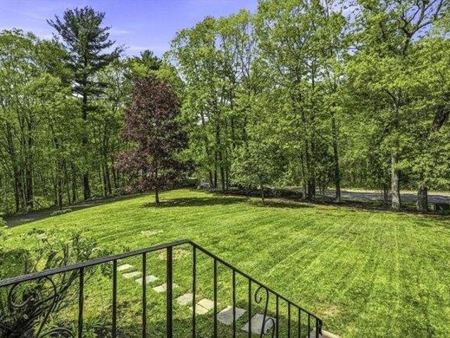 house with 3 bedroom, Mendon MA ES103160665