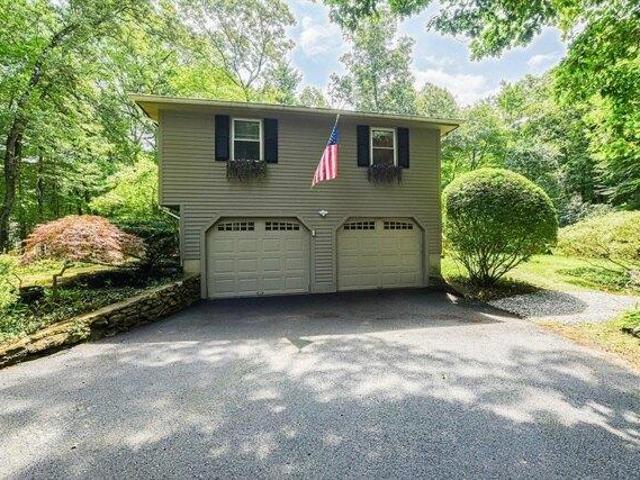 house with 3 bedroom, Mendon MA ES104869396