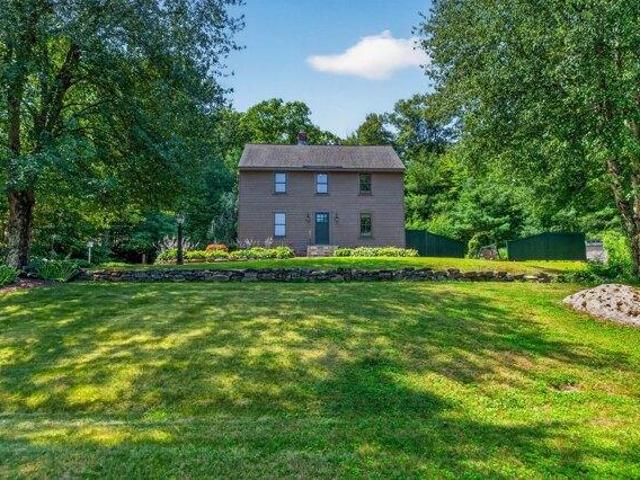 house with 3 bedroom, Mendon MA ES105401746