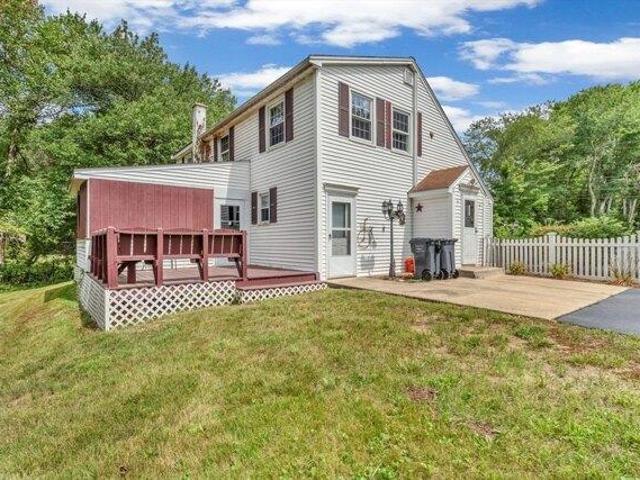 house with 3 bedroom, Mendon MA ES105143832