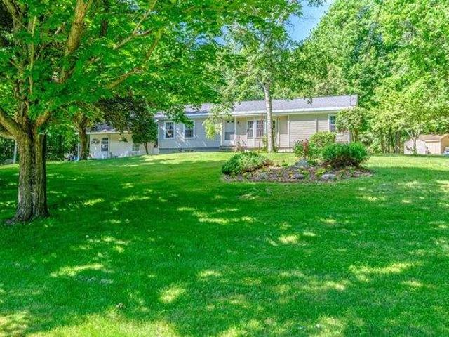 house with 3 bedroom, Mechanic Falls ME ES105191811