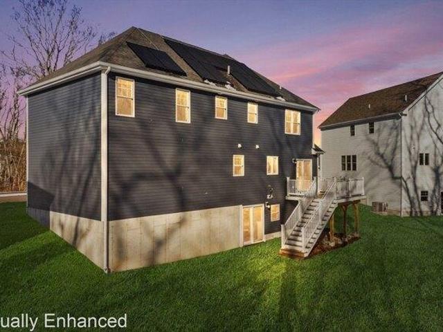 house with 3 bedroom, Medway MA DLS102959671