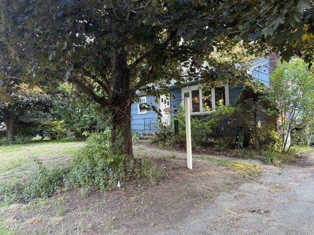house with 3 bedroom, Medway MA DS104152306
