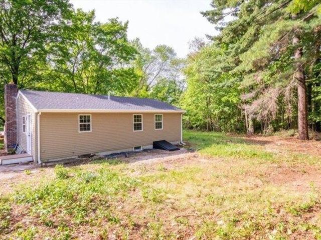 house with 3 bedroom, Medway MA ES102962131