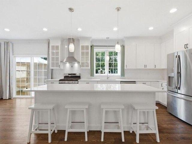 house with 3 bedroom, Medway MA ES105141451