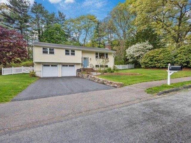 house with 3 bedroom, Medfield MA DS102633360