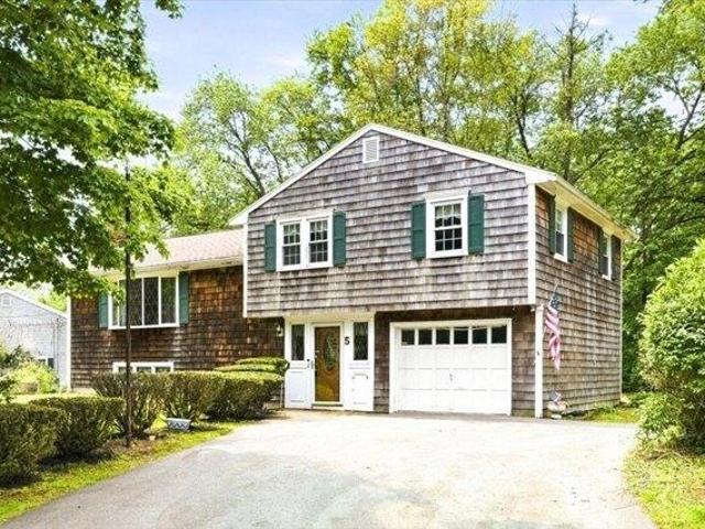 house with 3 bedroom, Medfield MA DS102962168