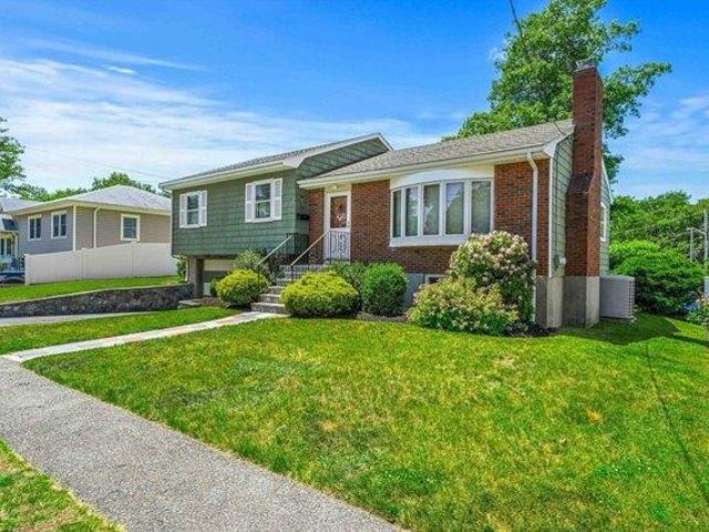 house with 3 bedroom, Medford MA DS104299061