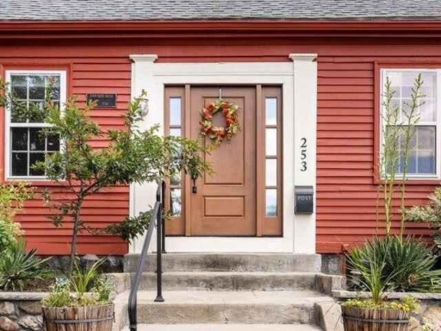 house with 3 bedroom, Medford MA DS104328752