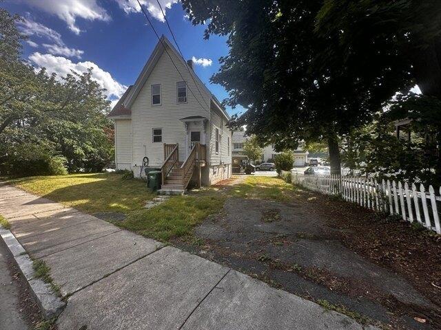 house with 3 bedroom, Medford MA DS104478442