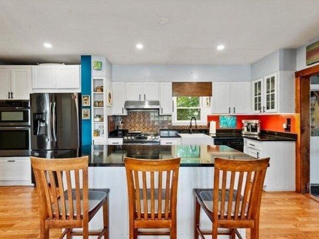 house with 3 bedroom, Medford MA DS102635499
