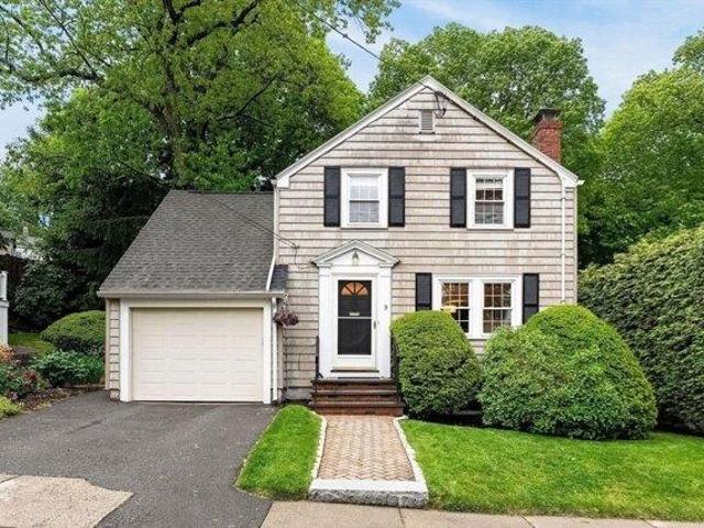 house with 3 bedroom, Medford MA DS102724438