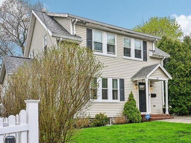 house with 3 bedroom, Medford MA DS102778089