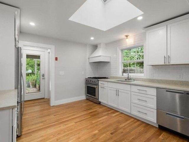 house with 3 bedroom, Medford MA DS103442532