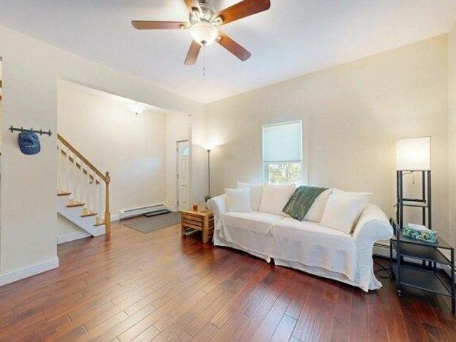 house with 3 bedroom, Medford MA ES104329392