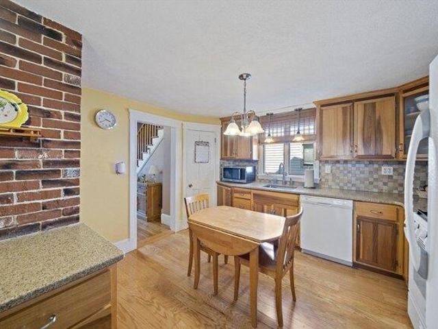 house with 3 bedroom, Medford MA ES105229970
