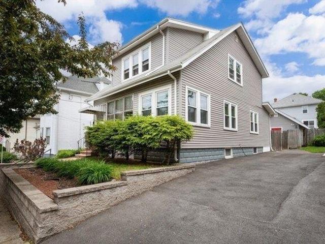 house with 3 bedroom, Medford MA ES103019118