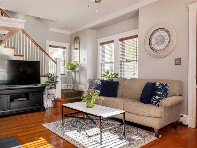 house with 3 bedroom, Medford MA ES103440390