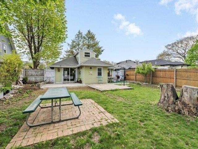 house with 3 bedroom, Medford MA ES103441940