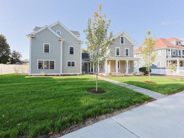 house with 3 bedroom, Medford MA ES103443681