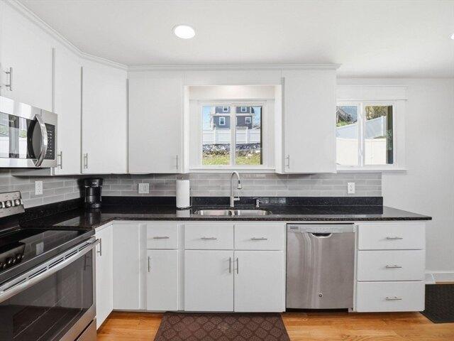 house with 3 bedroom, Melrose MA DLS102442698