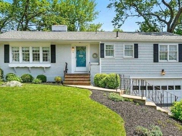 house with 3 bedroom, Melrose MA DLS102410258