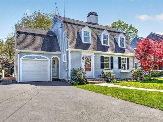 house with 3 bedroom, Melrose MA DLS103034159