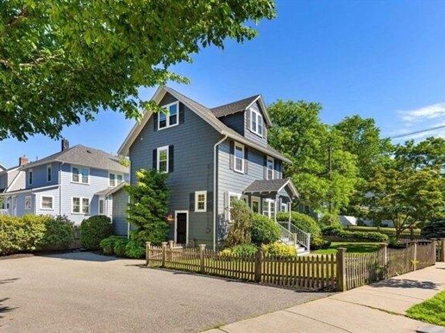 house with 3 bedroom, Melrose MA DS104411341