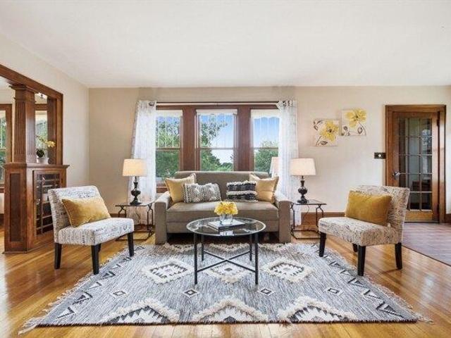 house with 3 bedroom, Melrose MA ES104376497