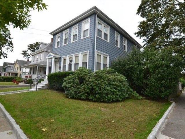 house with 3 bedroom, Melrose MA ES104407609