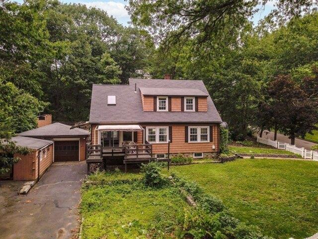 house with 3 bedroom, Melrose MA ES104408019