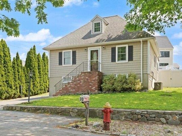 house with 3 bedroom, Melrose MA ES104408860