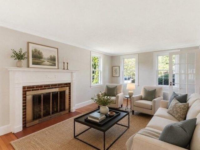 house with 3 bedroom, Melrose MA ES104445183