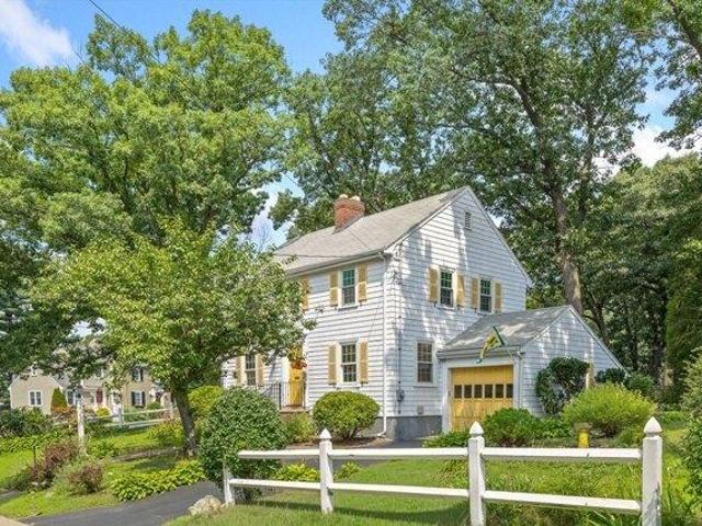 house with 3 bedroom, Melrose MA ES105081502