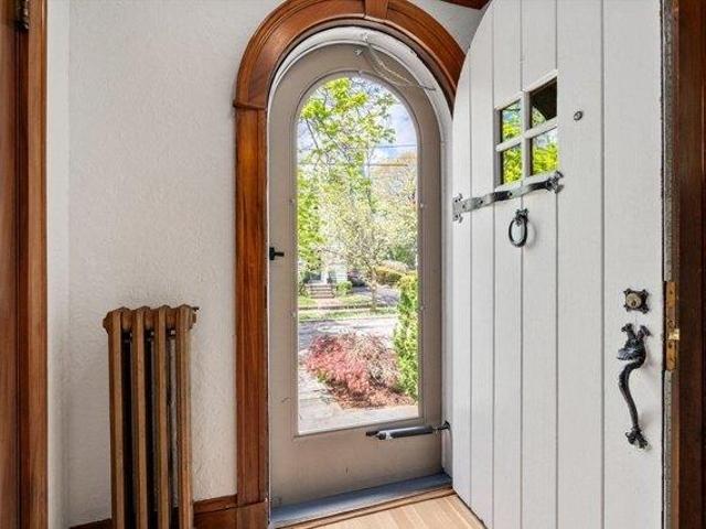 house with 3 bedroom, Melrose MA ES102827891