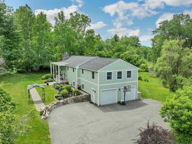 house with 3 bedroom, Meredith NH DS104113156