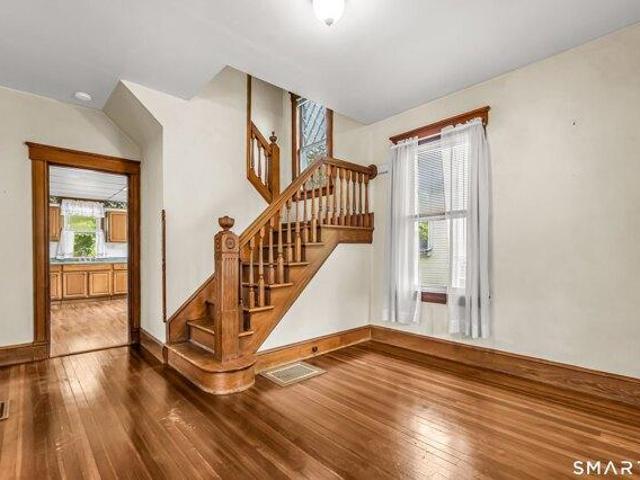 house with 3 bedroom, Meriden CT DS104409008