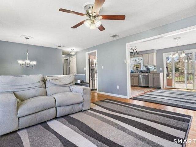 house with 3 bedroom, Meriden CT DS102253816