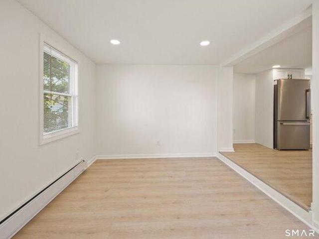 house with 3 bedroom, Meriden CT ES104078378
