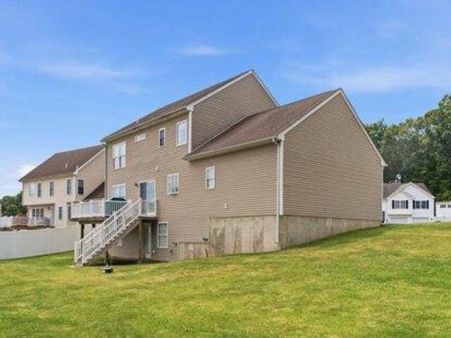 house with 3 bedroom, Meriden CT ES104151183