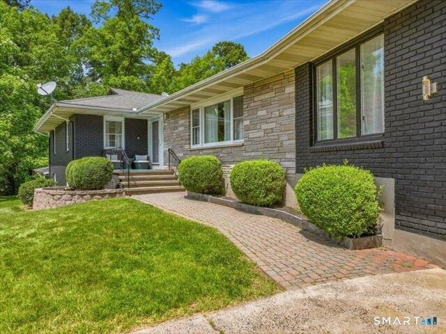 house with 3 bedroom, Meriden CT ES104188844