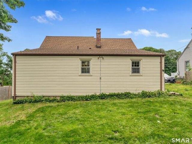 house with 3 bedroom, Meriden CT ES104444945