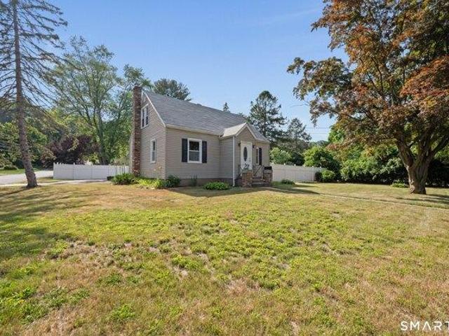 house with 3 bedroom, Meriden CT ES104571460