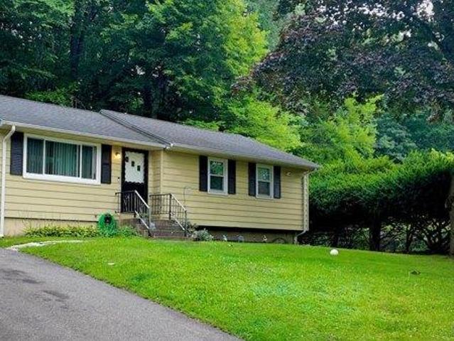 house with 3 bedroom, Meriden CT ES105105844