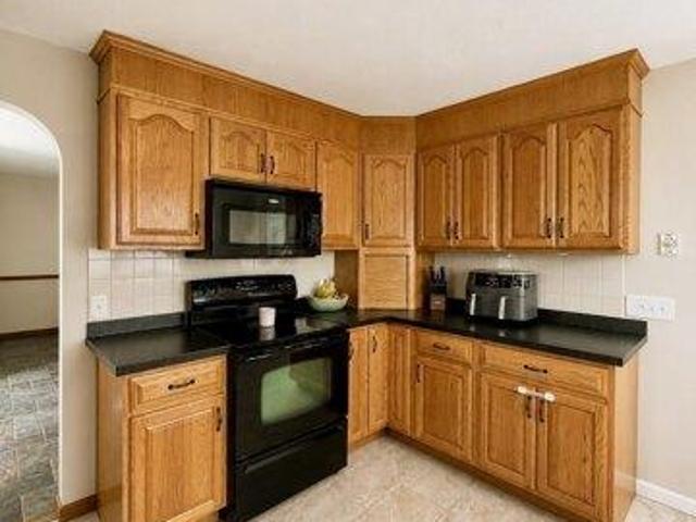 house with 3 bedroom, Meriden CT ES105232307