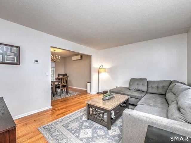house with 3 bedroom, Meriden CT ES103098380