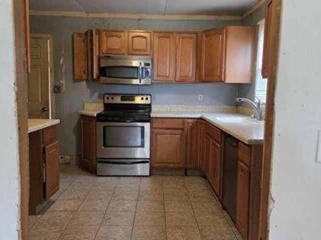house with 3 bedroom, Meriden CT ES103160083