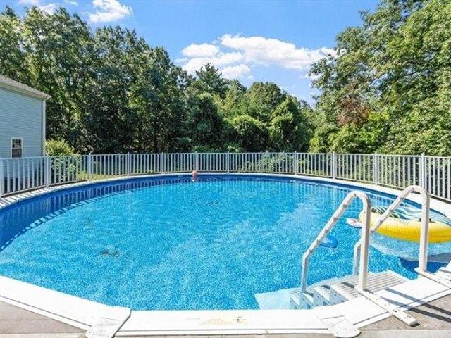 house with 3 bedroom, Merrimac MA ES105041155