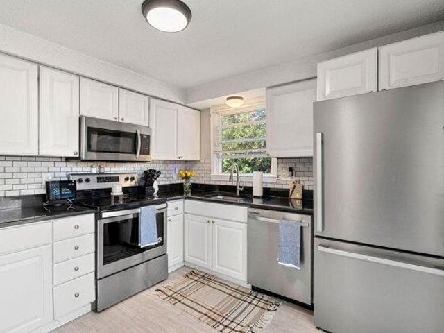 house with 3 bedroom, Merrimack NH DLS103018754
