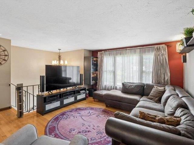 house with 3 bedroom, Merrimack NH ES104075566